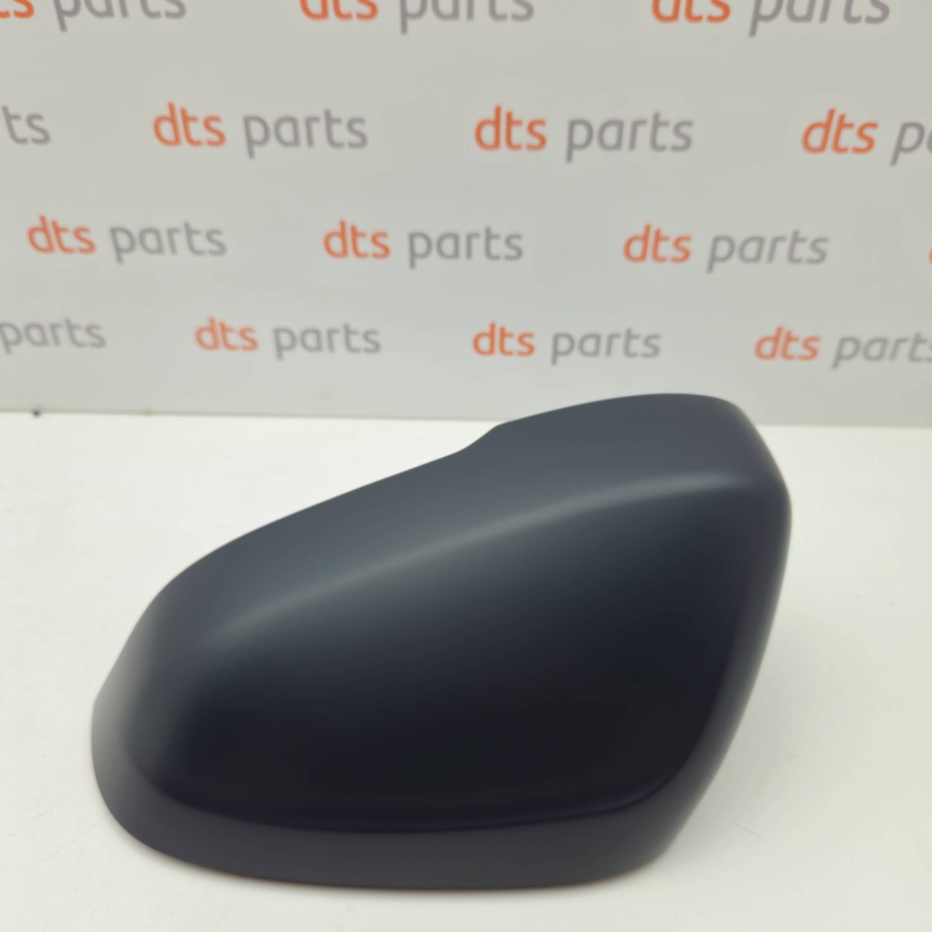 Volvo 39804832 Left, rear view mirror cover OEM rezerves daļu katalogs ...